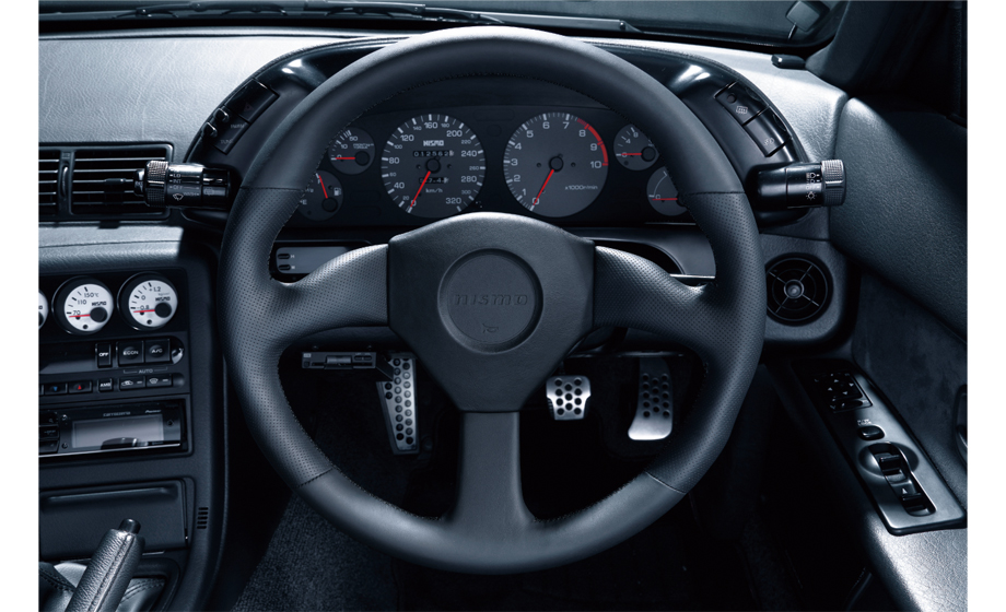 NISMO | NISMO PARTS CATALOGUE | NISMO Steering Wheel/NISMOステアリングホイール